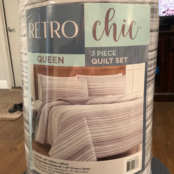 Retro Chic | Bedding | Nwt Retro Chic 3 Piece Queen Quilt Set | Poshmark